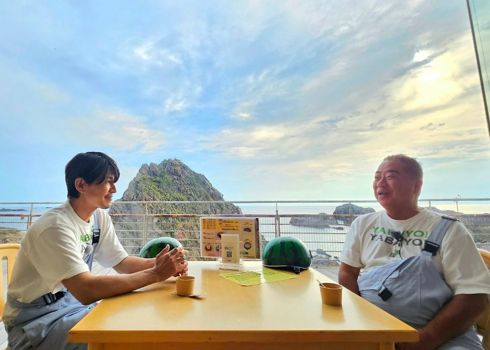今夜10月19日（土）夜6時30分～放送「出川哲朗の充電させてもらえませんか？」2時間半SP柳葉敏郎＆藤木直人が充電旅に初登場で秋田を駆け巡る ...